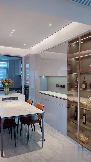 万科精装房微改造 勇敢的把厨房移门拆了 喜欢烘焙 把蒸箱烤箱嵌入在...