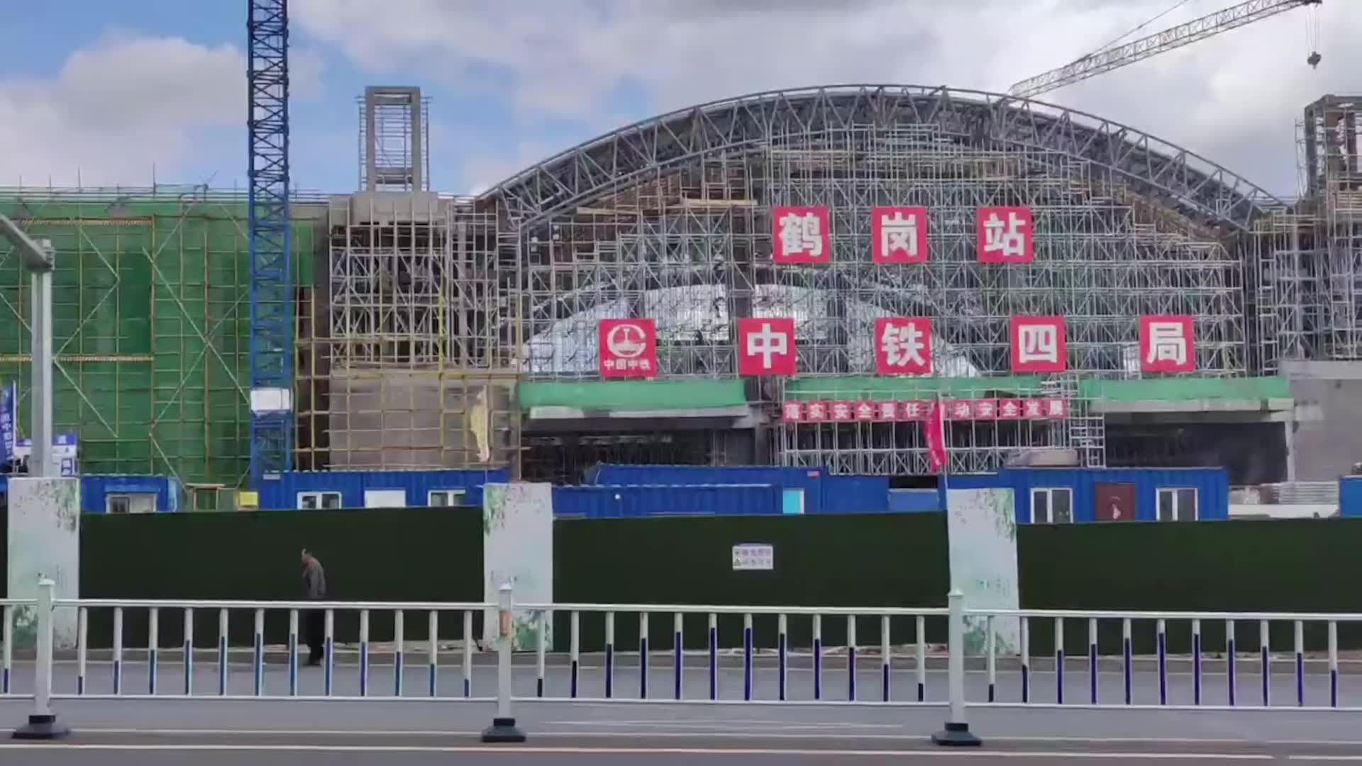 _鹤岗站运行最长的一趟火车K1010开往大连北