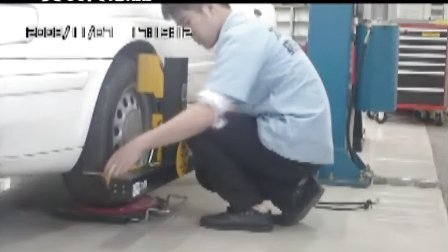 力狮无夹具CCD四轮定位仪操作视频