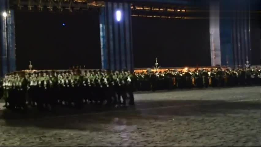 中国参加俄罗斯阅兵,印度也有参加,真是不对比就没有伤害