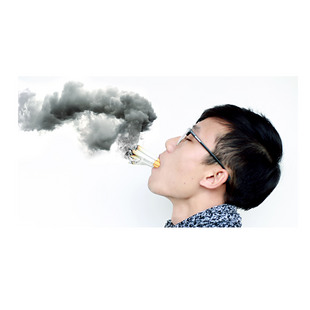 不戴帽子的阿戴 