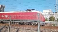 广铁广段的HXD1D型电力机车牵引K768次列车从广州北站附近通过