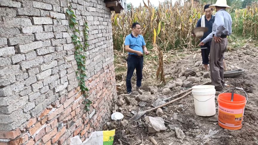 农村实行厕所改造,今天回老家去看进展的怎么样?