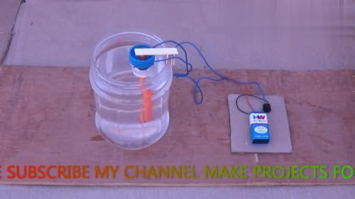 DIY创意:看小伙如何dIY一个水位传感器