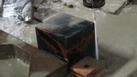 我的世界里最坚硬的方块, 遇上400兆帕的水会怎样? 黑曜石: 脸疼