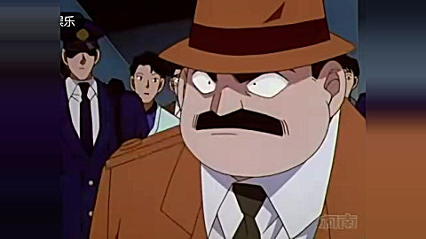 名侦探柯南:高底鞋女孩迫害狂再次作案,遭目暮警官手刃