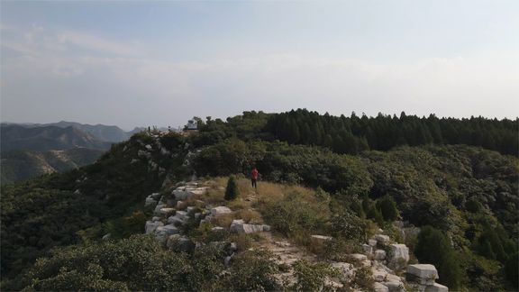 大疆御air2无人机的智能跟随功能,轻松实现跟随+环绕的效果