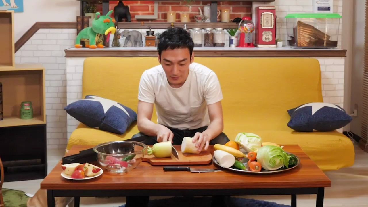 刀锋很利!?用在生日时收到的高级刀切菜,结果太厉害了!