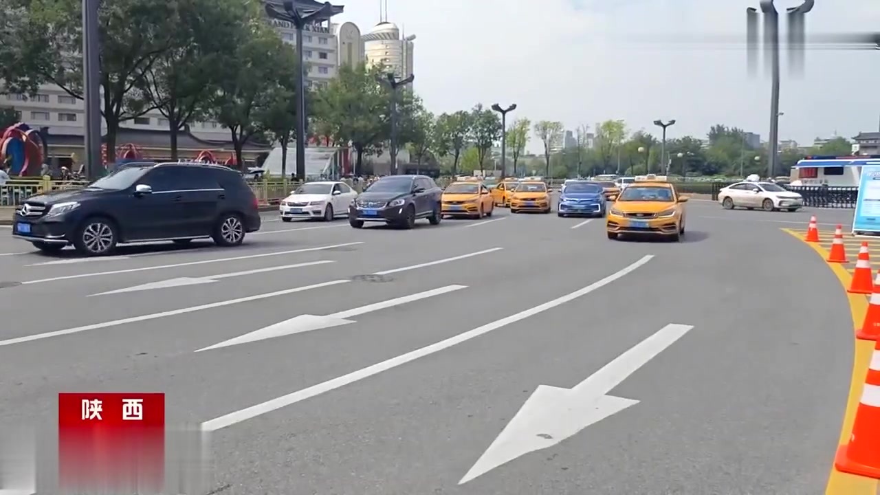 西安:千名交警上路保畅通轻微违法行为"柔性处理"