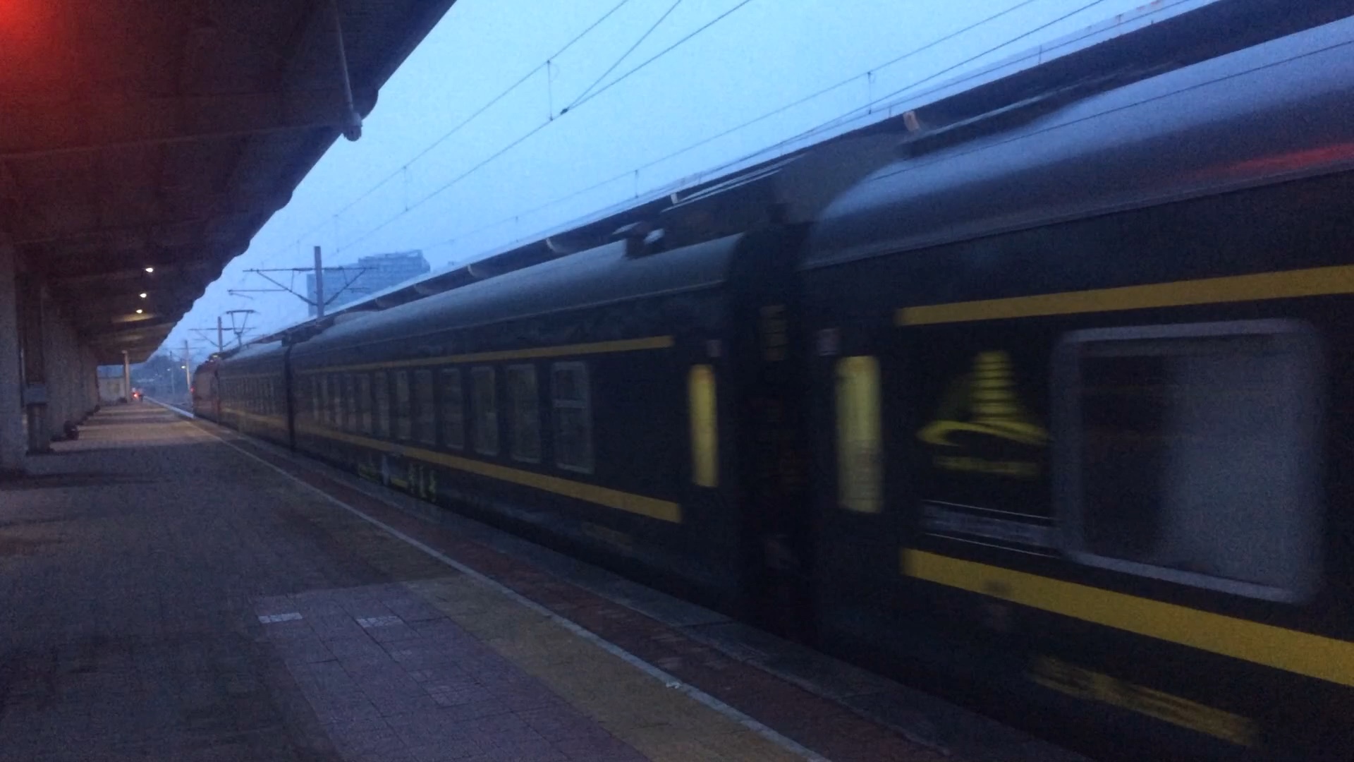 石家庄北站Z278次进站