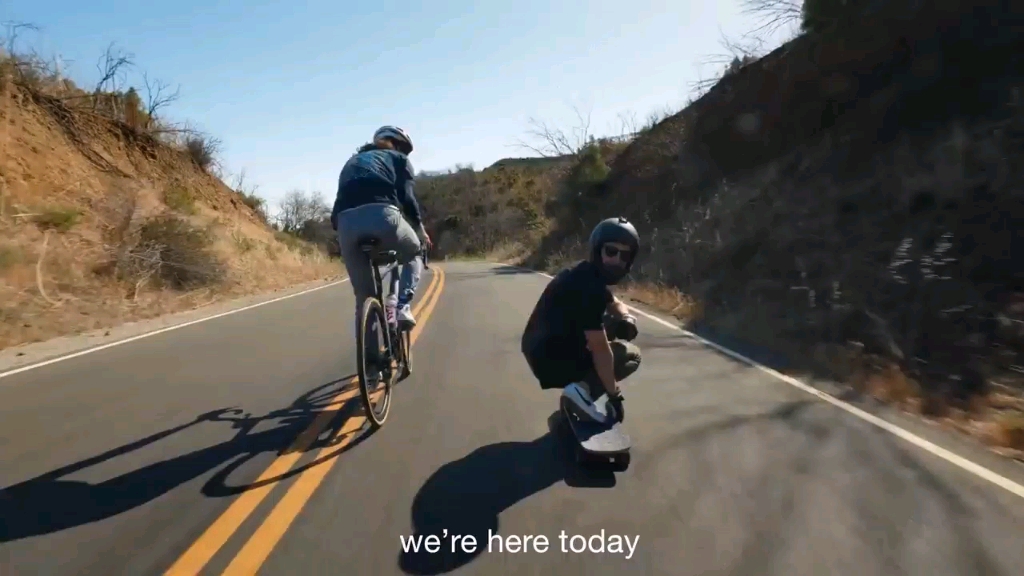 超爽的第一视角滑板竞速自行车