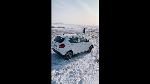电动汽车雪地测试