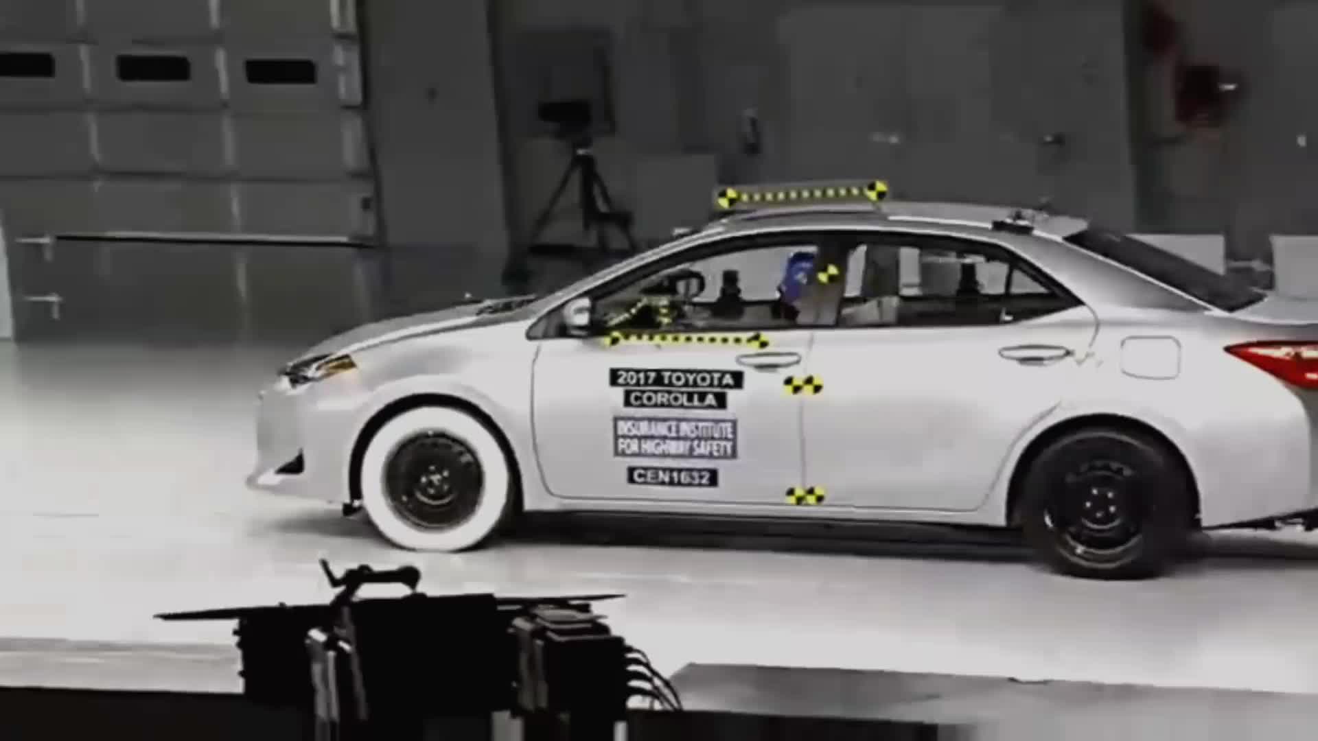 丰田雷凌IIHS%25碰撞测试