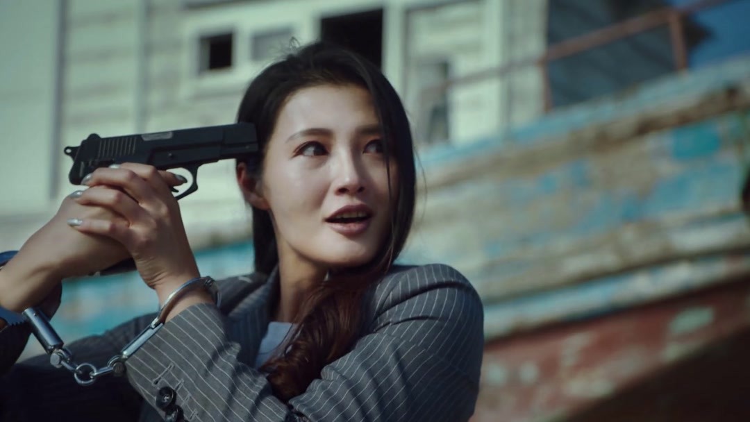 《不说再见》铁观音被警察包围 铁观音开枪自杀