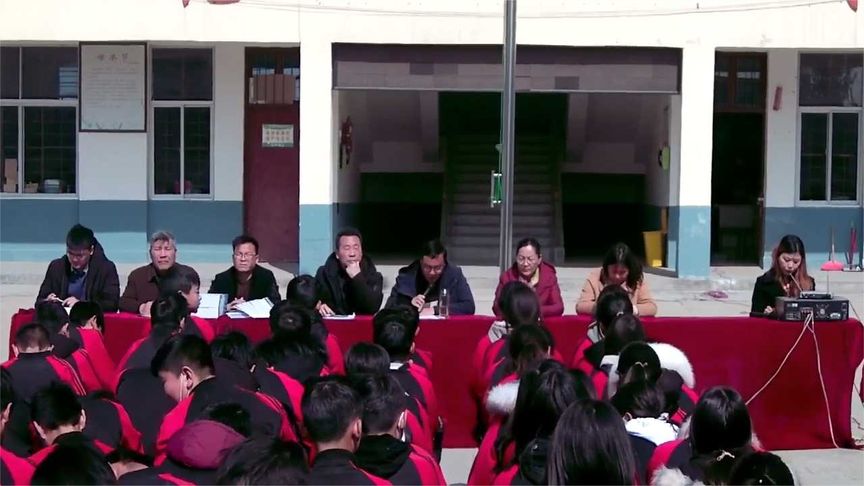 陈鹏校长在遂平县张店中学开学典礼演讲视频