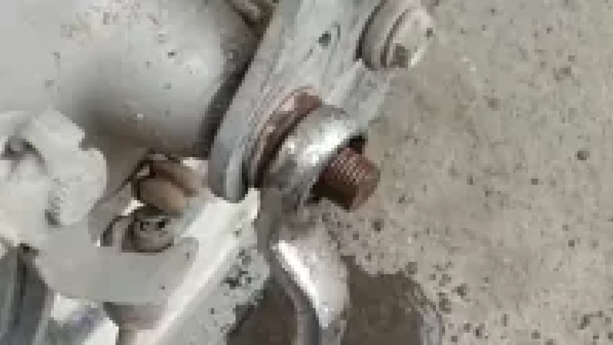 螺丝生锈难拆除怎么办,牛人发明的除锈液,简单好做又实用!