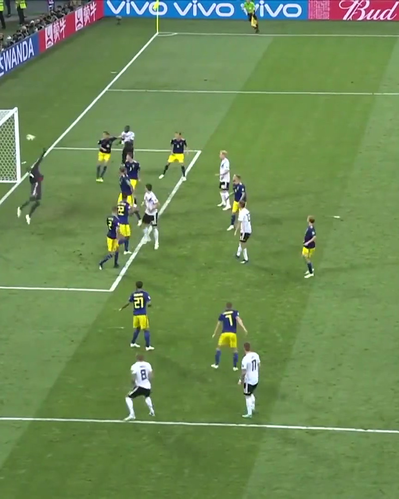 2018世界杯第10比赛日《每日最佳进球》:克罗斯远射破门绝杀瑞典