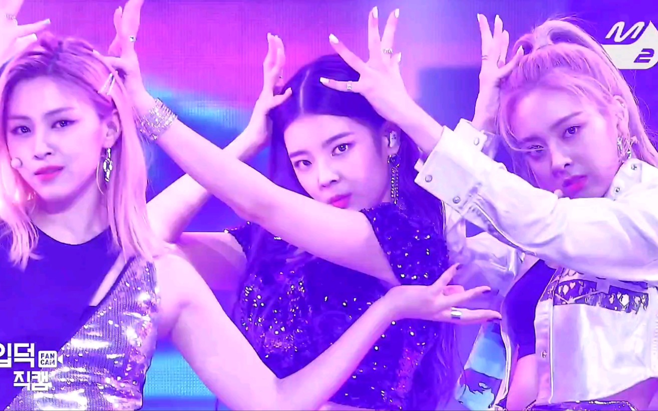 ...向】主唱的崛起,人气洗牌,ITZY新歌《ICY》首舞台个人直拍油管排名。