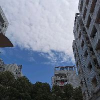 蓝色天空176748370 