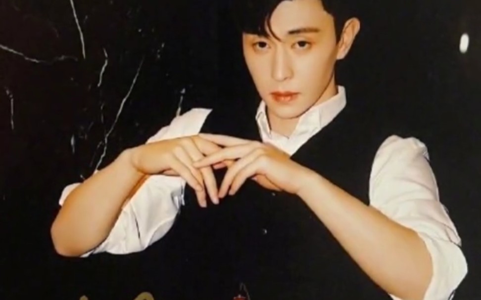 管晨辰谈追星邓伦,三观很正呀!这才是正确的追星姿势