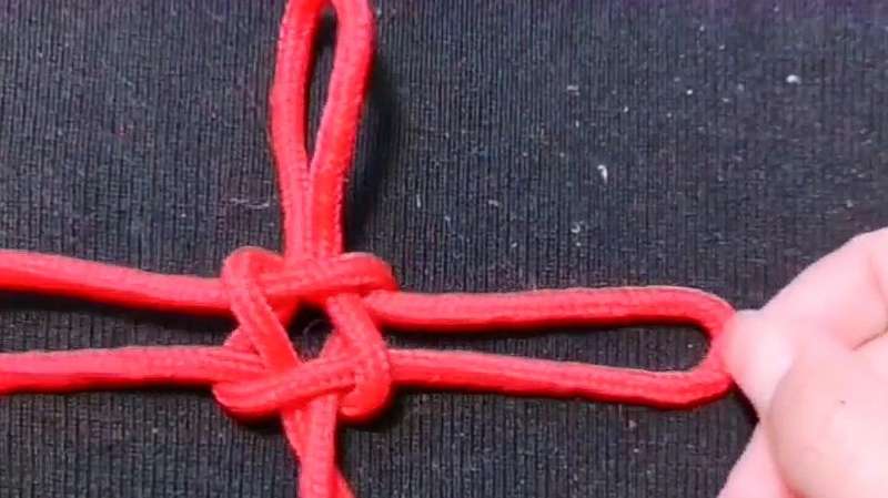 7秒钟就能学会的中国结!简单又好看,赶紧学起来!