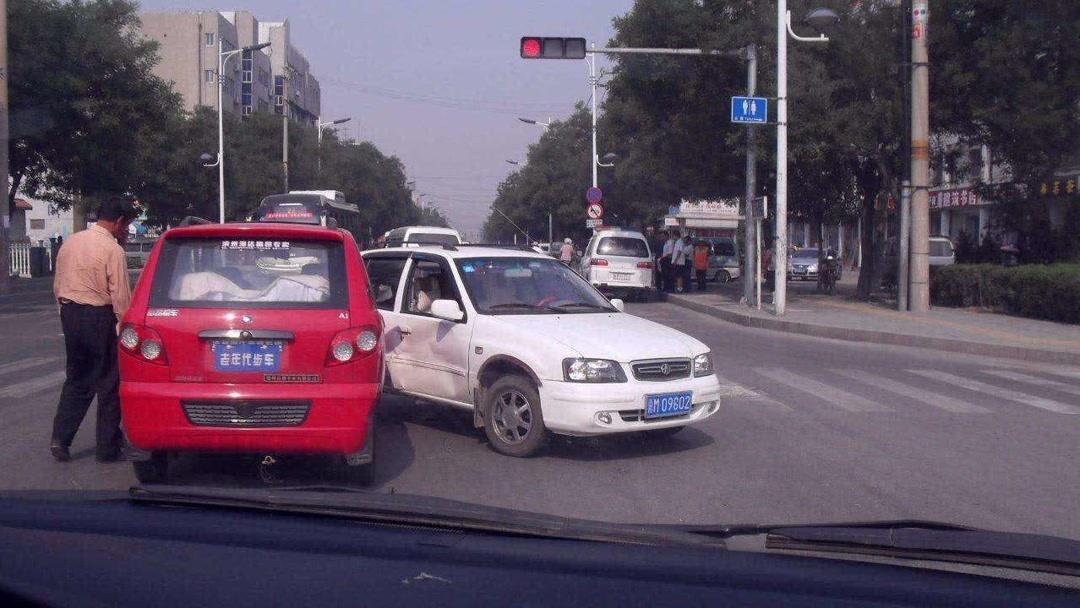 公安部发新规:市民拍照举报交通违法行为可作为处罚证据