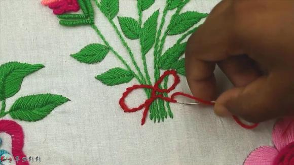 手工刺绣:简单的花束刺绣与简单的刺绣针法教程