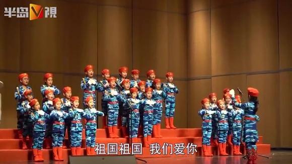 现在的小学生不得了,合唱唱出专业范儿
