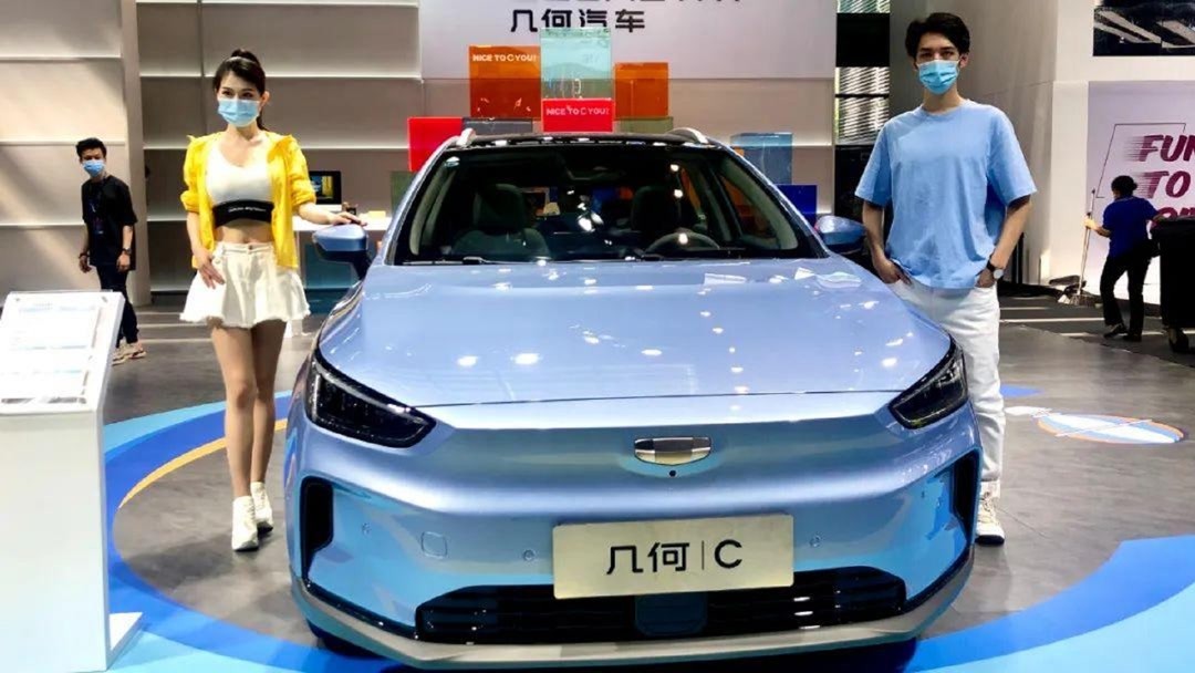 全新吉利几何C霸气登场!新SUV比奔驰GLA漂亮,续航550公里才13万