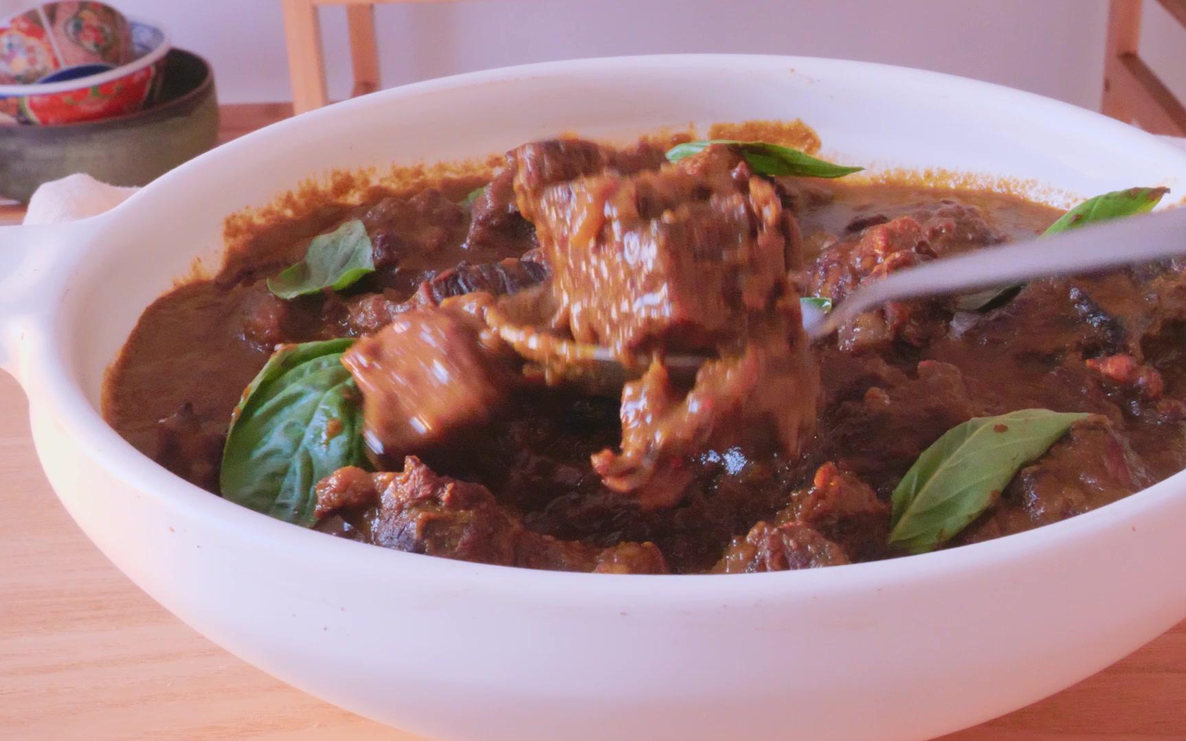 欧洲还有咖喱?原来咖喱粉是这么用的。