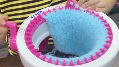 有见过这个织毛衣神器的吗?非常实用