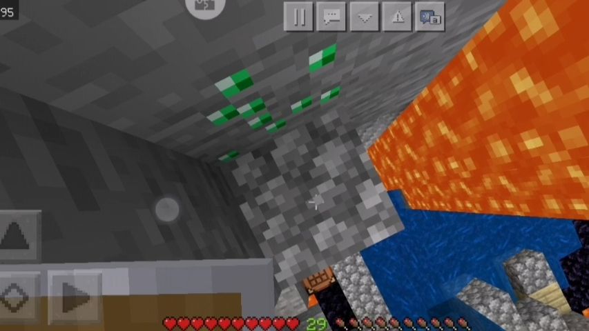 我的世界粉丝联机第49集:探索峡谷,发现绿宝石矿石!