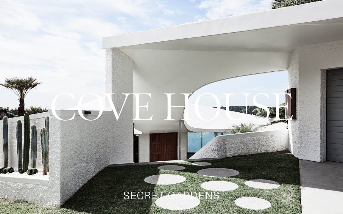 美学设计:具有中世纪现代室内设计的沿海住宅