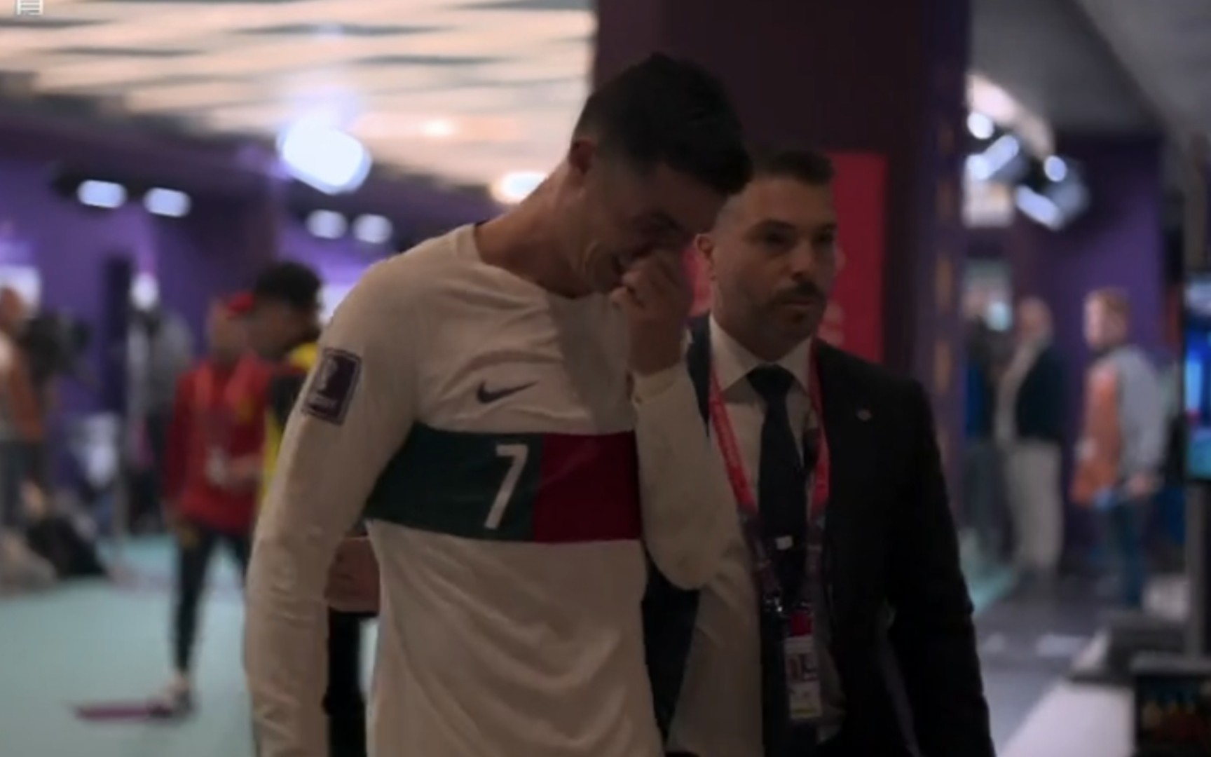 世界杯C罗离场微信状态