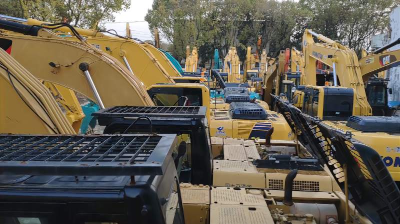 二手挖掘机折旧率高,这台三215中型机,还值不值得入手