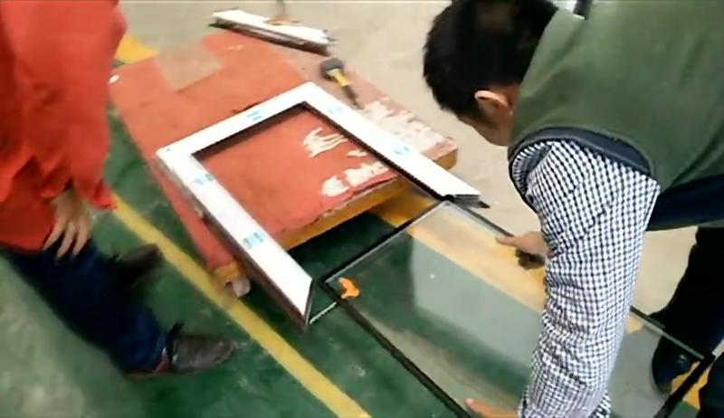 断桥铝门窗玻璃扇安装操作视频