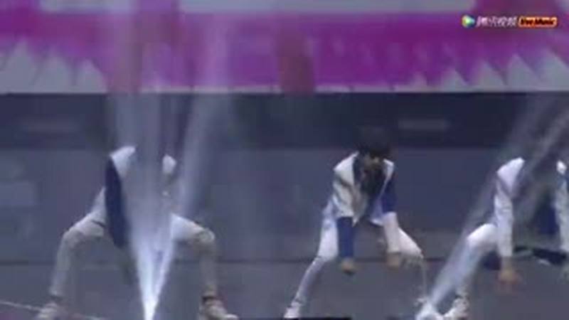 TFBOYS四周年演唱会TF家族舞蹈show