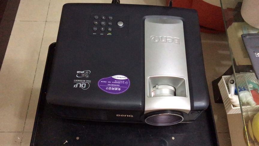 3000流明效果非常好明基MP575投影仪投影机,显示效果完美