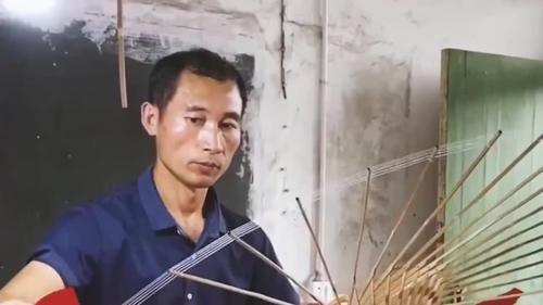 传统的民间工艺,大叔制作油纸伞的过程,真是长见识了