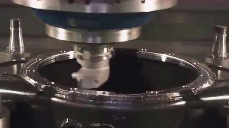 实拍德国顶级数控机床加工中心,这样的产品为何上了镗刀?