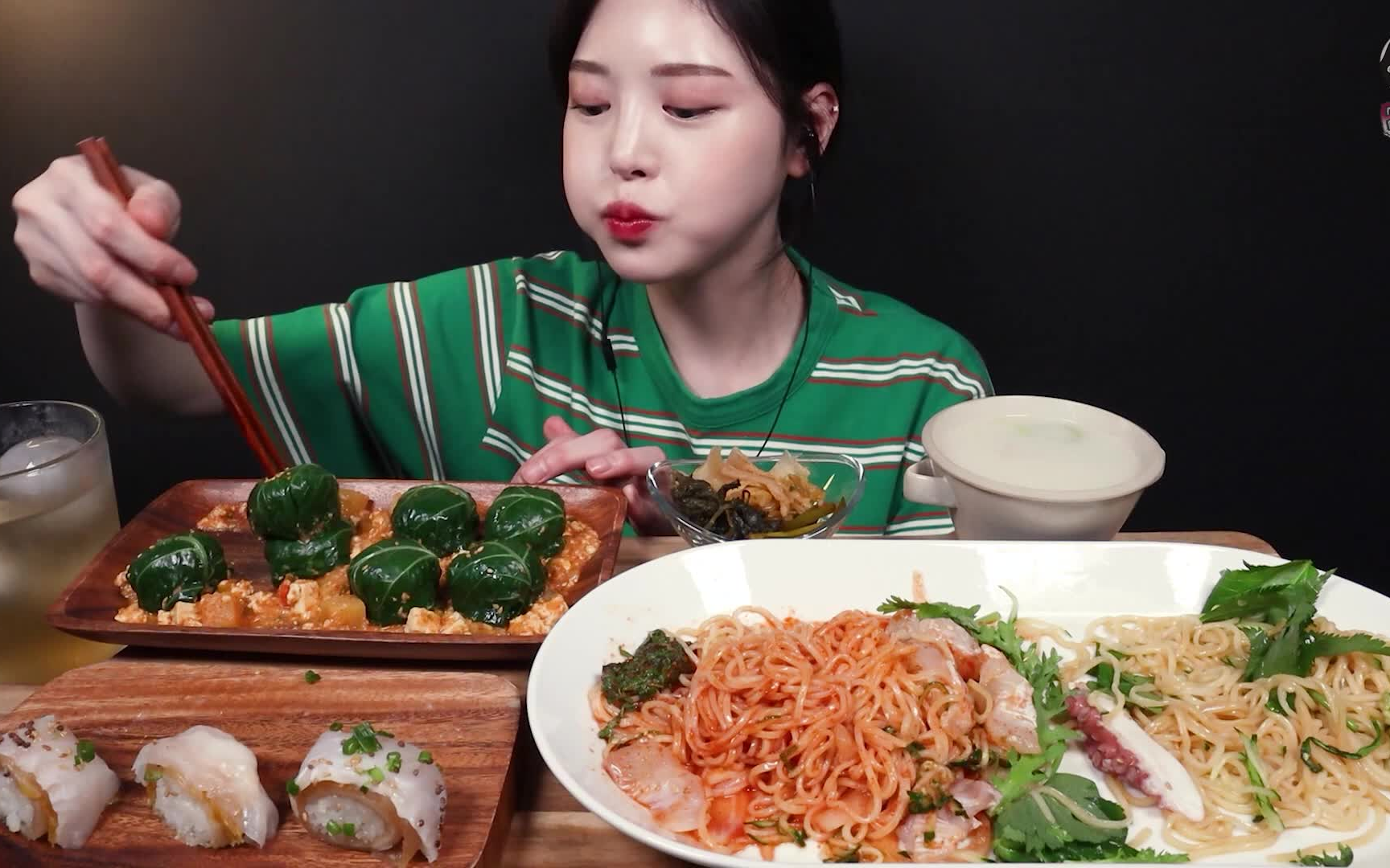 【Eat with Boki】2022.6.23 正常播放视频 | 章鱼酱油面、生鱼片拌面、...