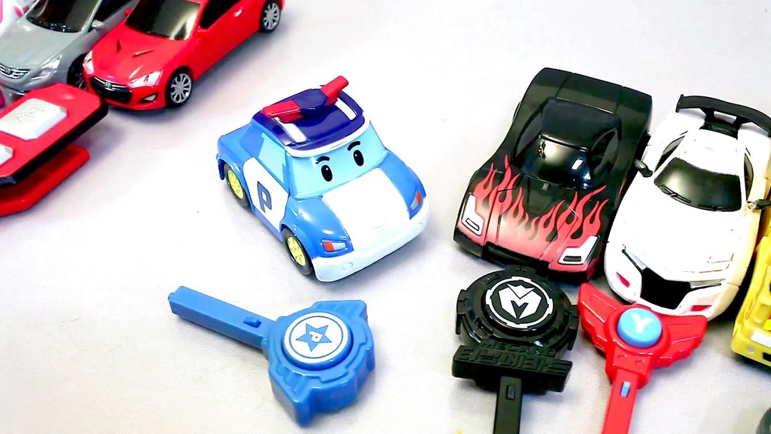 变形警车珀利和小巴太友射击车玩具,迷你发射器跳跃珀利玩具