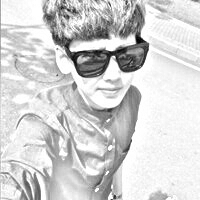 整洁的伊芳同志 