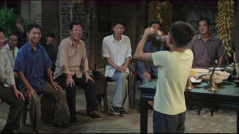 百鸟朝凤:天鸣在师兄们面前表演,鸟叫学的活灵活现,真棒!