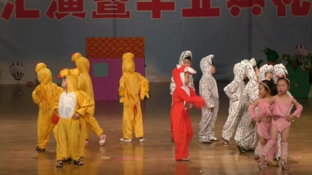 ...清华幼儿园2017庆六一文艺汇演暨毕业典礼——朵朵3班《小熊请客》