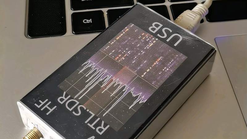 用软件来实现万能无线接收的SDR接收器,接收对讲机的声音不在话下