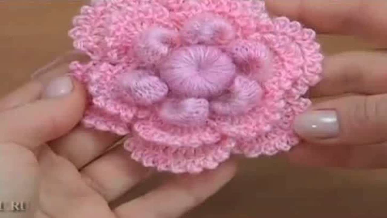 手工毛线编织教程:钩编漂亮的小花朵,装饰毛衣或做发夹都好看