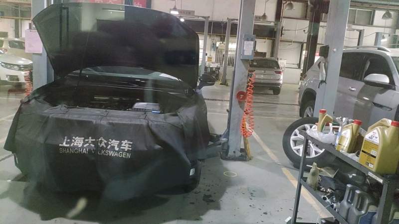 小伙的途观L到4S店常规检查保养要收费1180,看看换了哪些材料