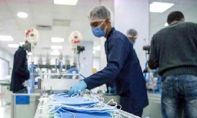 中国石墨烯口罩问世,效果是传统口罩的12倍,美国:敢不敢量产!