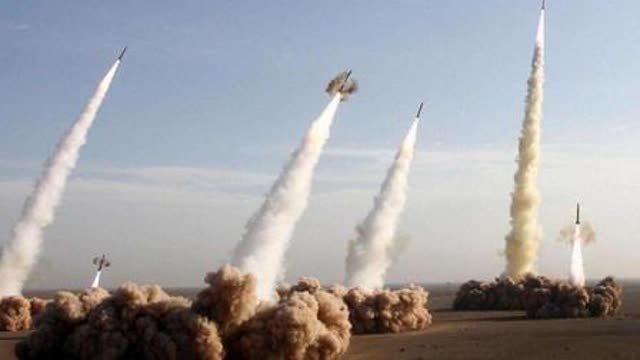 再进一步就点火!东风导弹首次进入实战准备!百万大军撤退!